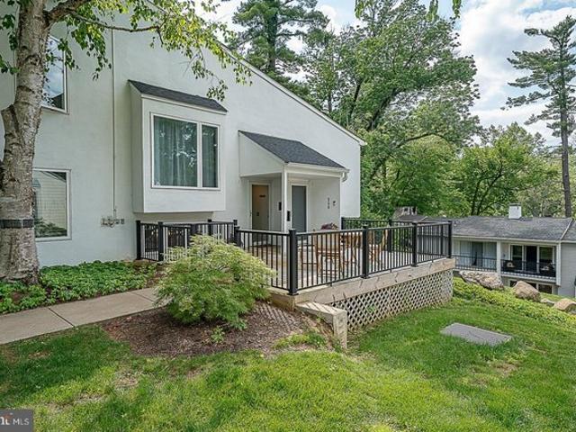 209 E Chelsea Cir, Newtown Square, PA 19073