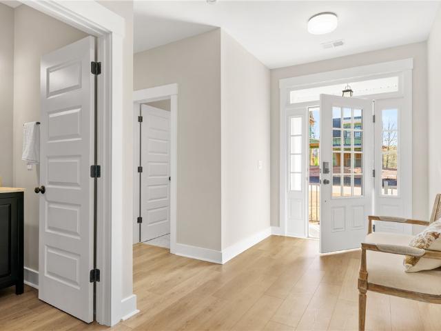 209 E Gunnery Court