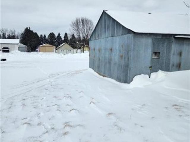 209 E Main St, Racine, MN 55967
