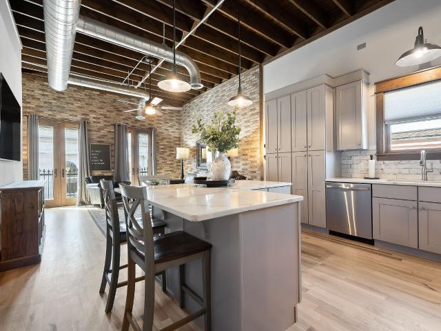 209 E Main St # 101
