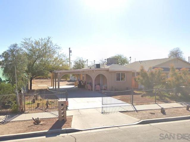 209 E Orange Ave