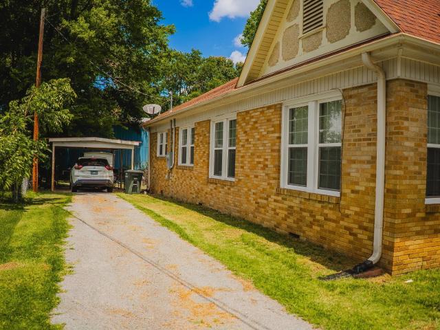 209 E Shelton Avenue