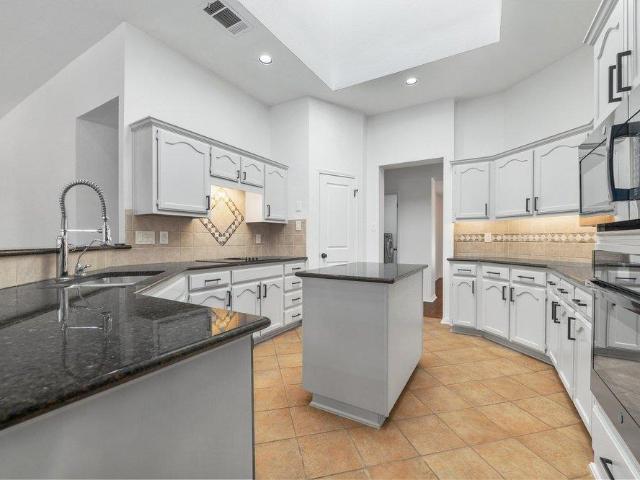 209 El Rio Dr