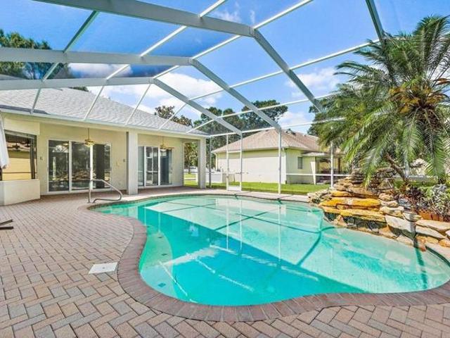 209 Excalibur Ct, Brandon, FL 33511