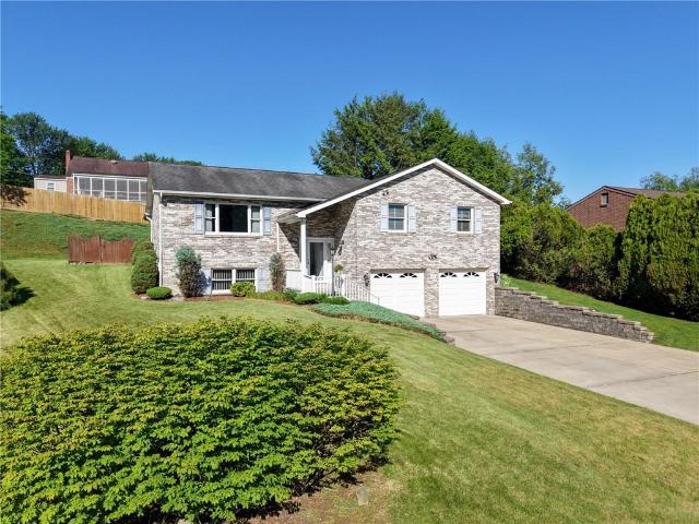 209 Falcon Ridge Dr, New Kensington, PA 15068 | MLS #1749