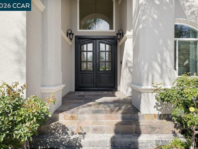 209 Fieldcrest Ct