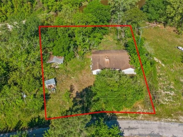 209 Fishermans Trl, Huntsville, TX 77320