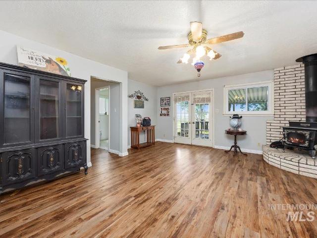 209 Fruitland Ave N