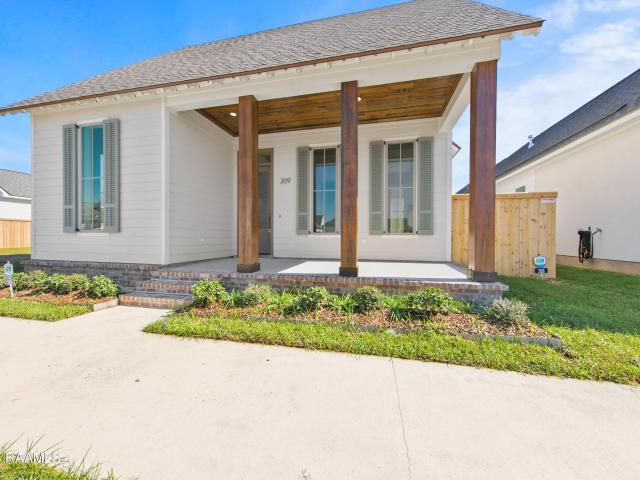 209 Keystone Dr, Scott, LA 70583 | MLS #2500001 | Compass