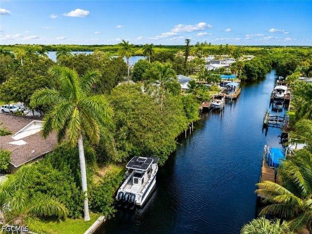 209 Kingston Dr, Fort Myers, FL 33905
