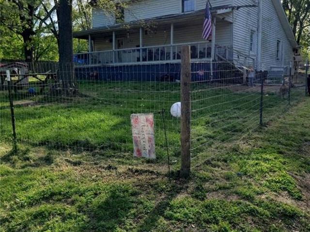 209 HOWE Street