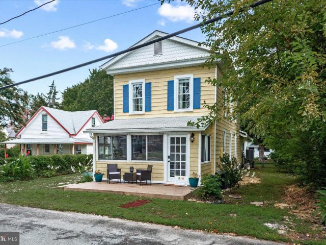 209 Hawthorn St, Colonial Beach, VA 22443 | MLS #VAWE2009