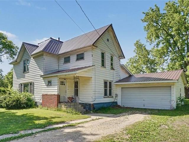 209 Hayes St W, Hazleton, IA 50641
