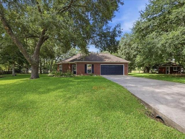 209 Hazel Dr, Village Mills, TX 77663
