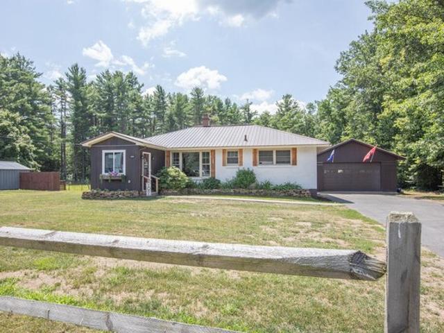209 Hill St, Keeseville, NY 12944