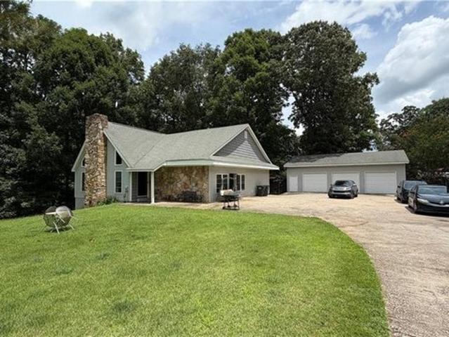 209 Hiram Way, Hiram, GA 30141
