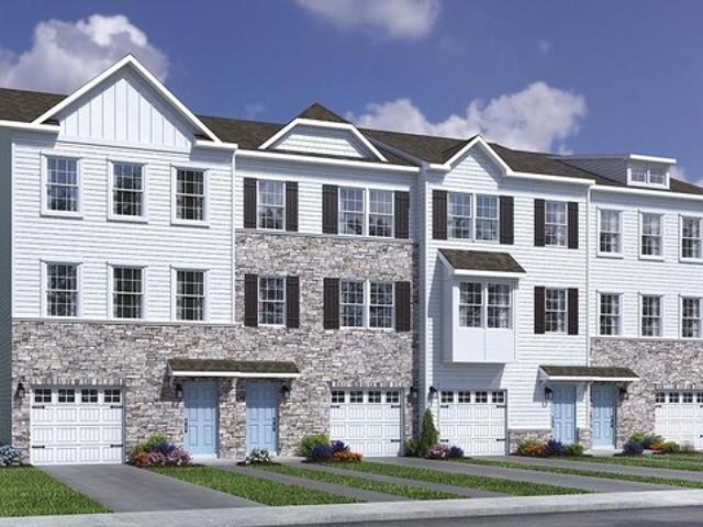 209 Independence Ct, Sellersville, PA 18960