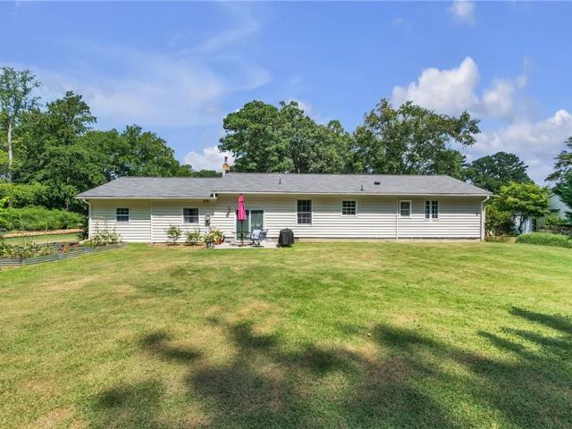 209 Oak Point DR