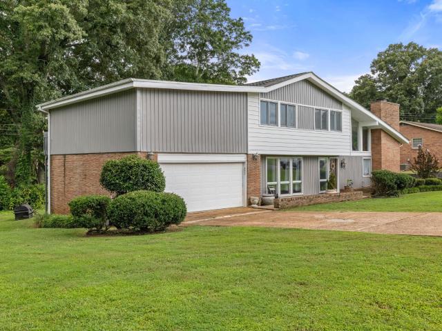 209 Oakhill Ave