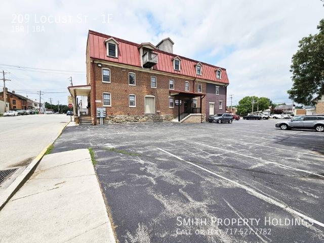 209 Locust St 1F