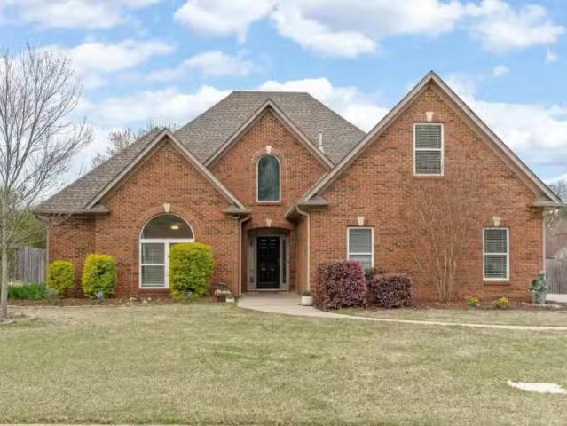 209 LAKE FOREST WAY, ALABASTER, AL 35114 Single Family Residen.