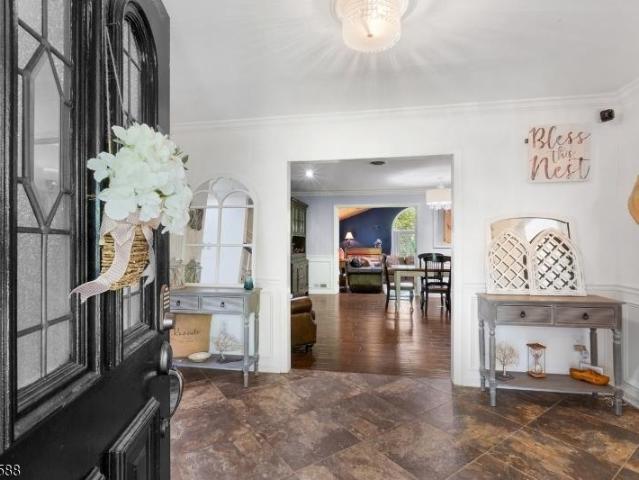 209 Lake Rd