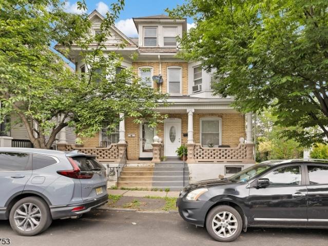 209 Lewis St