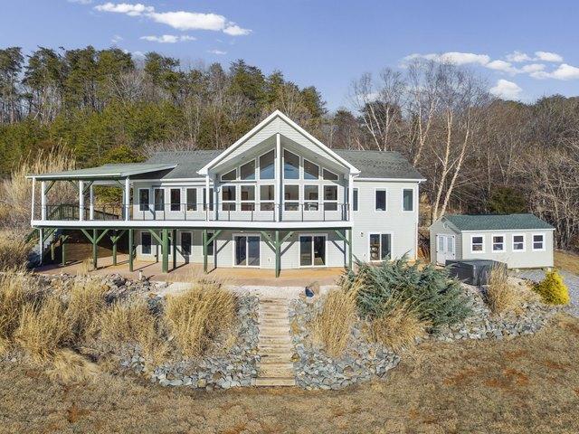 209 Leesville Lake Ct, Pittsville, VA 24139