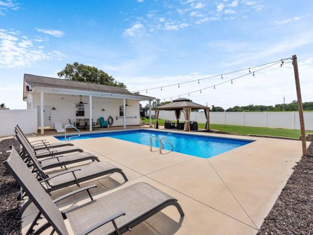 209 Legacy Farm Drive