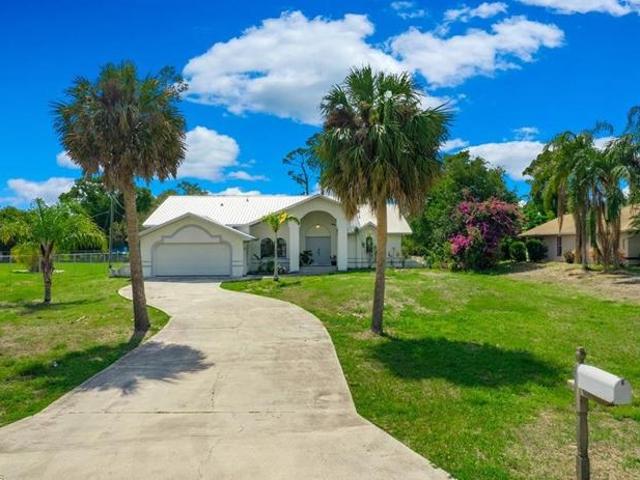 209 Lincoln Ave, Lehigh Acres, FL 33936
