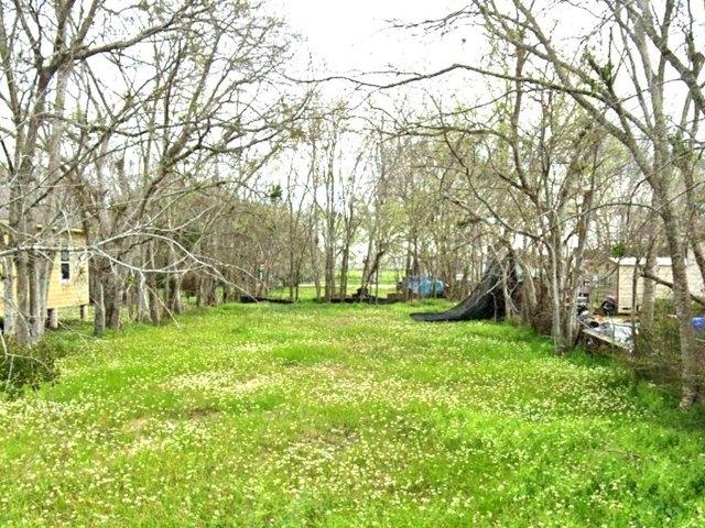 209 Moutray Ave, Wharton, TX 77488