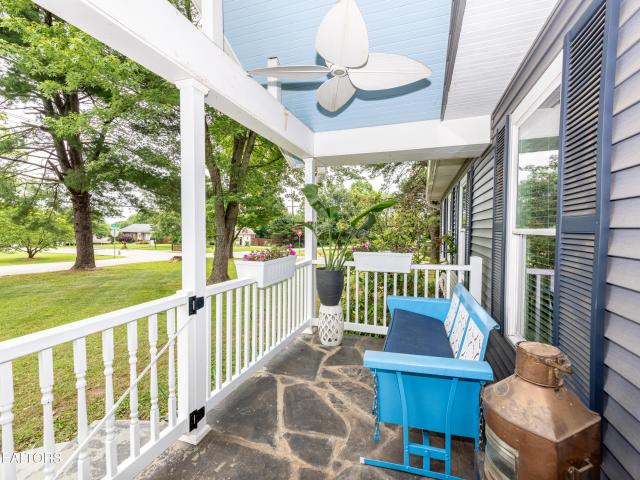 209 Montgomery Lane