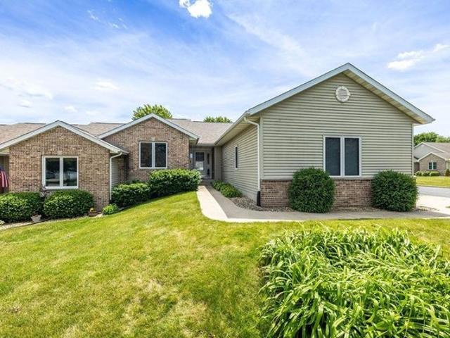 209 Morningside Dr, Deerfield, WI 53531