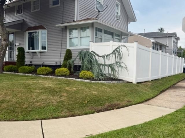 209 Main St