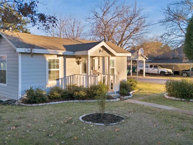 209 N Texas Dr, Celina, TX 75009 | MLS #21132