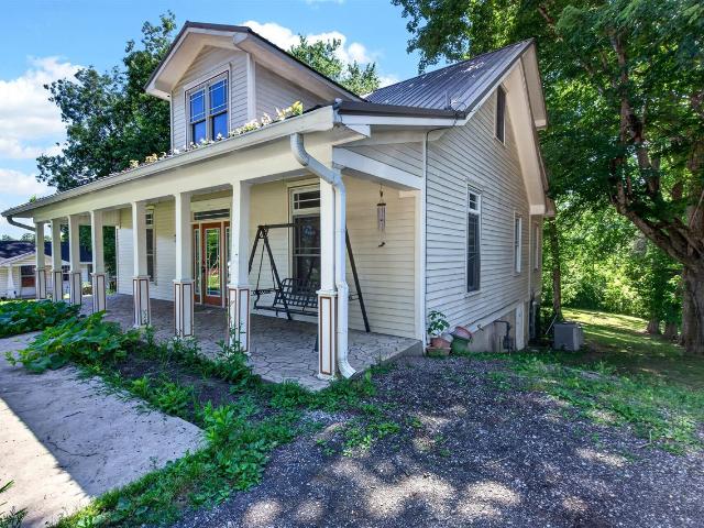 209 N Bedelia Street