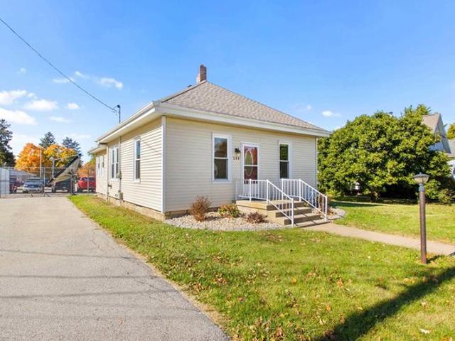 209 N Davenport St, Metamora, IL 61548