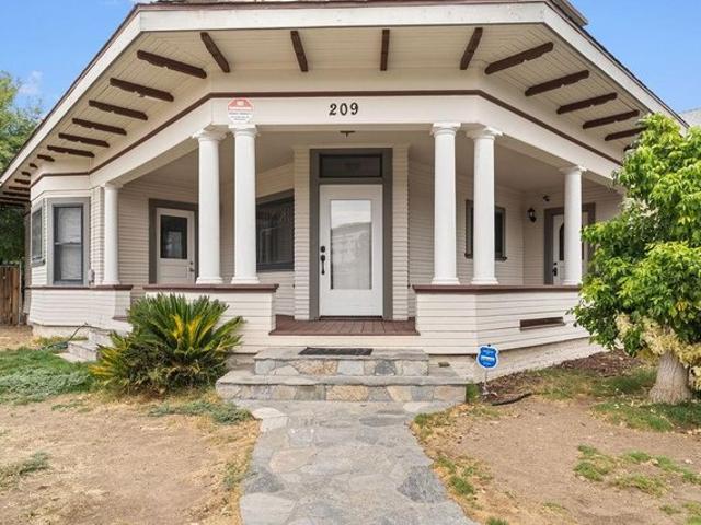 209 N Diana St, Fresno, CA 93701