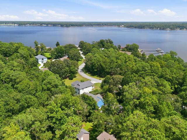 209 N Holland Point Drive