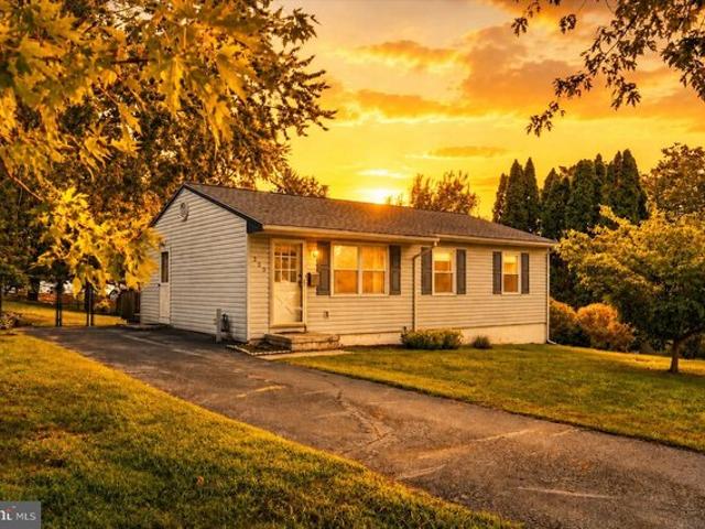 209 N Lake Dr, Downingtown, PA 19335