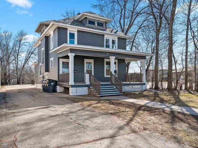 209 Nicolet Blvd, Neenah, WI 54956