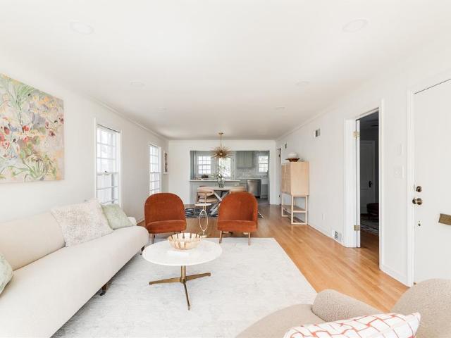 209 NW 35th Street