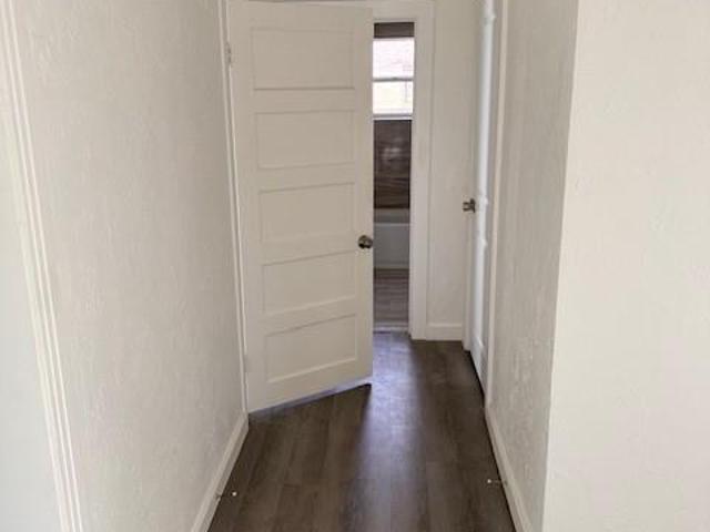 209 S Walnut