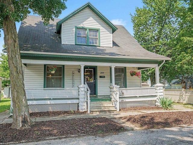 209 S Cottage Ave, Goshen, IN 46528