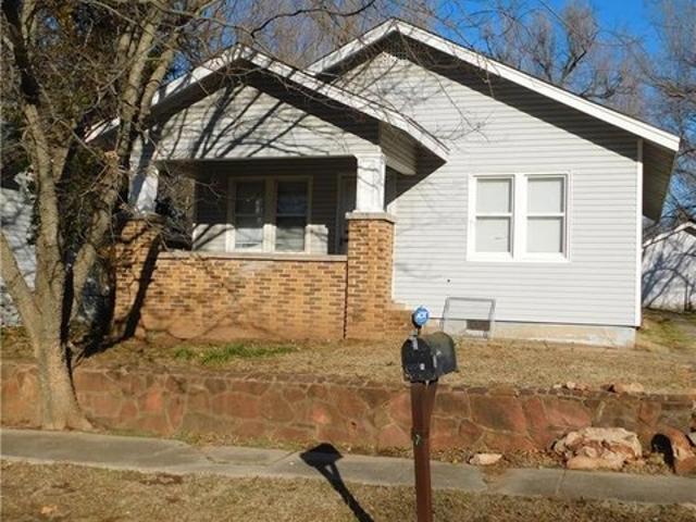 209 S Eden Ave, Shawnee, OK 74801