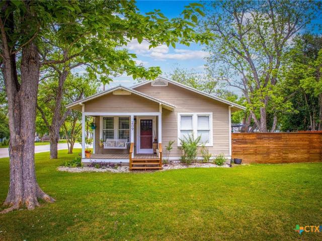 209 S Live Oak Avenue