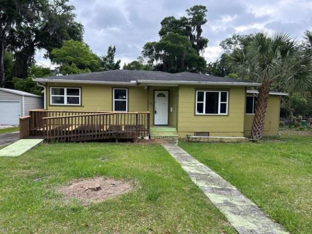 209 S Orange Ave, Deland, FL 32720