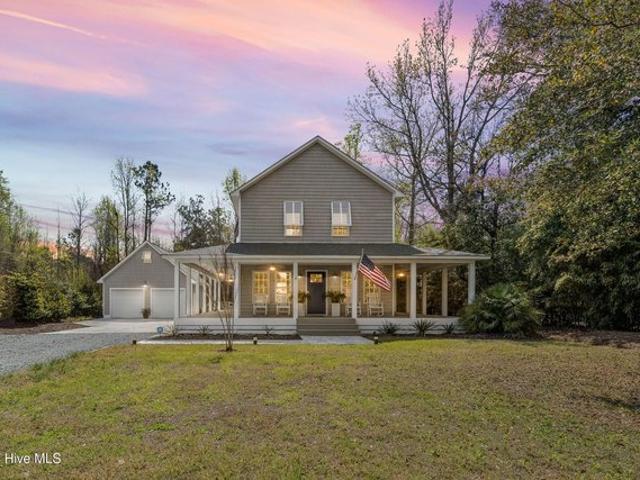 209 Sand Dollar Ln, Hampstead, NC 28443