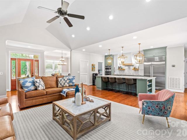 209 Seven Springs Loop