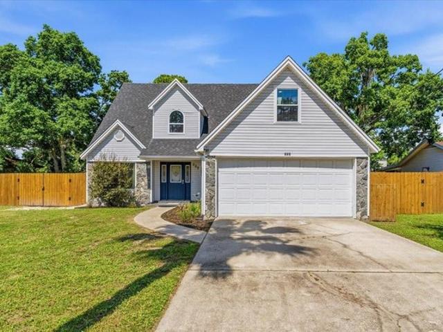 209 Seville Cir, Mary Esther, FL 32569